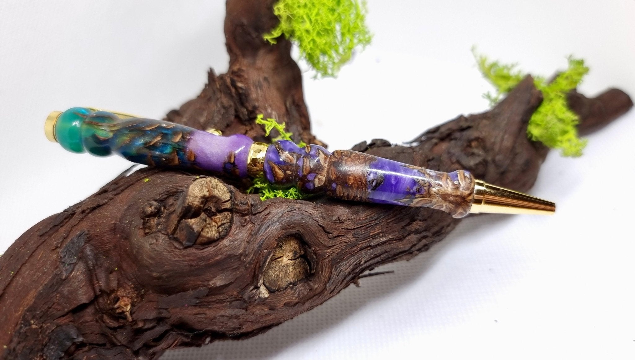 Handmade Epoxy Resin Pen with Real Pinecones – Custom Luxury Ballpoint ...